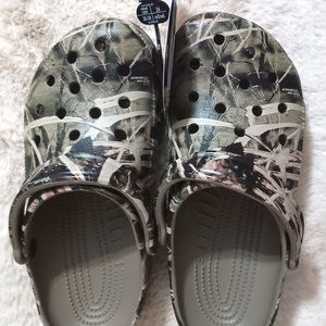 CROCS | Shoes | Crocs Classic Realtree V2 Adult Camouflage Clogs Mens ...